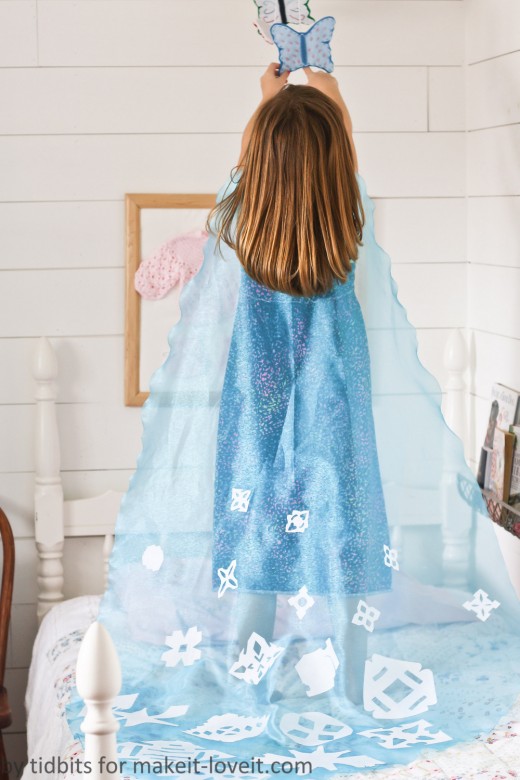 No-Sew ELSA CAPE (from Frozen)...a 'Do-It-Together' Project