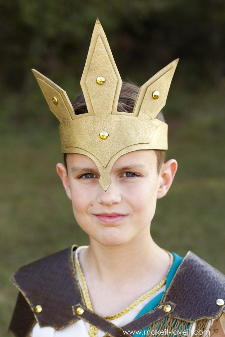 DIY Greek God Costume: POSEIDON | Make It & Love It